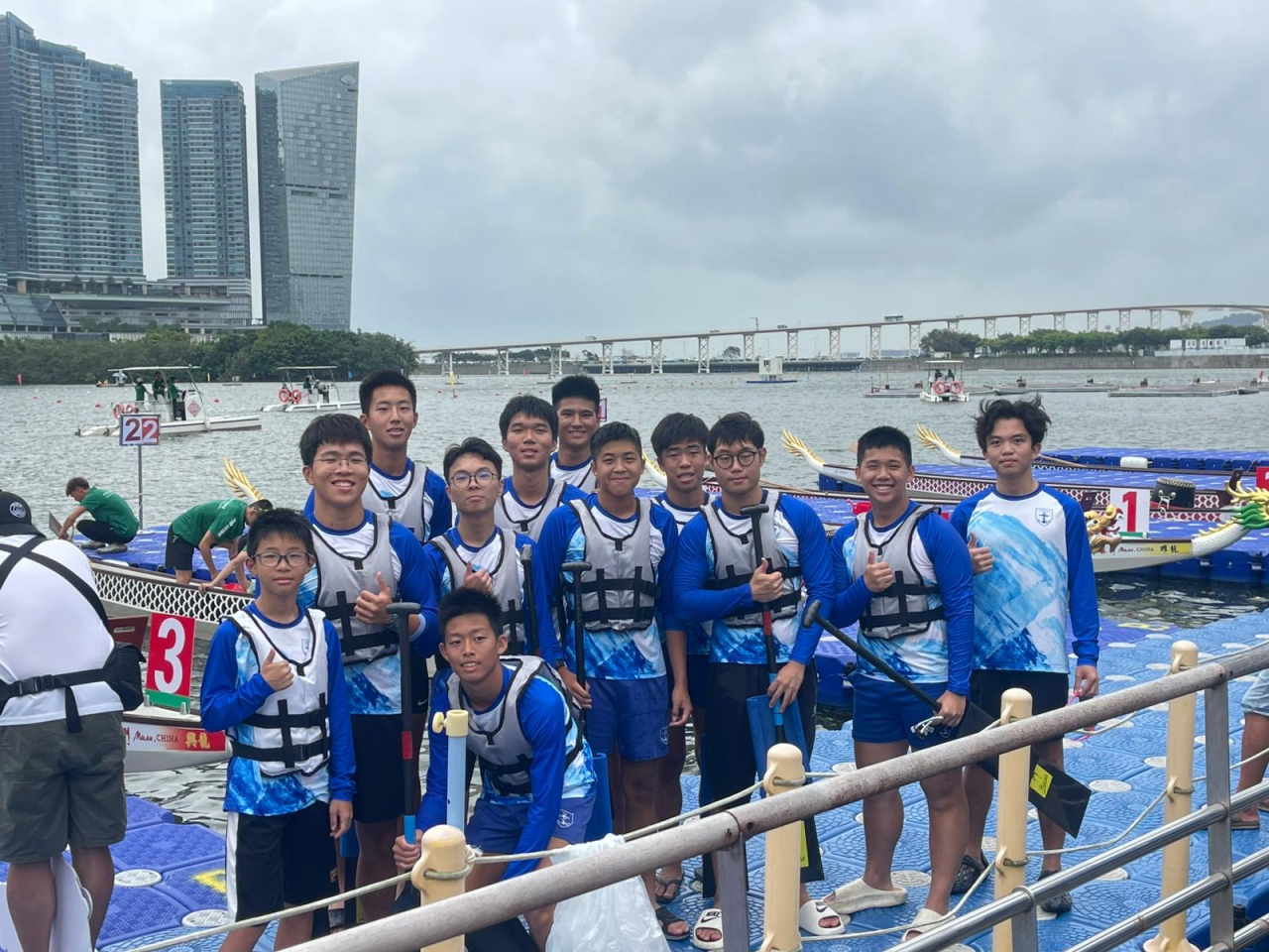the SJM 2025 Association Cup Small Dragon Boat Race | 東華三院馮黃鳳亭中學